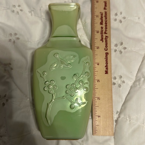 Avon | Accents | Avon Spring Dynasty Celadon Green Glass Vase | Poshmark